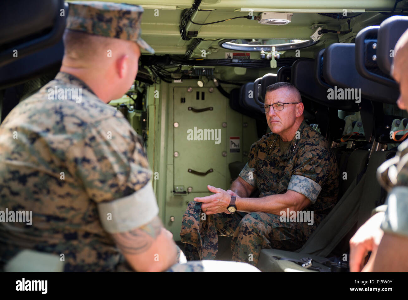 Usmc acv hi-res stock photography and images - Alamy