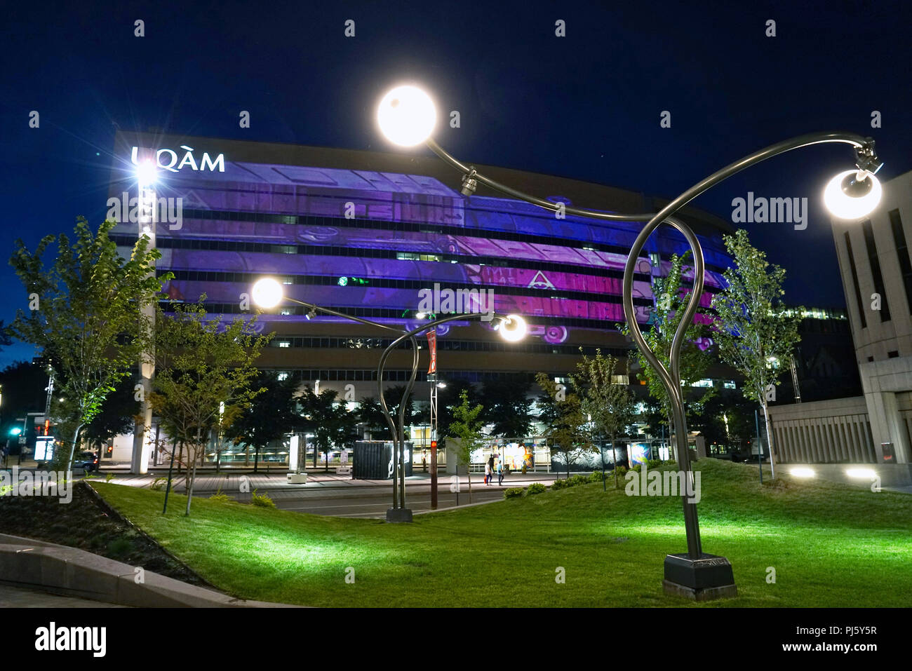 Montreal,Canada 3 September, 2018. The UQAM building at night. Credit ...