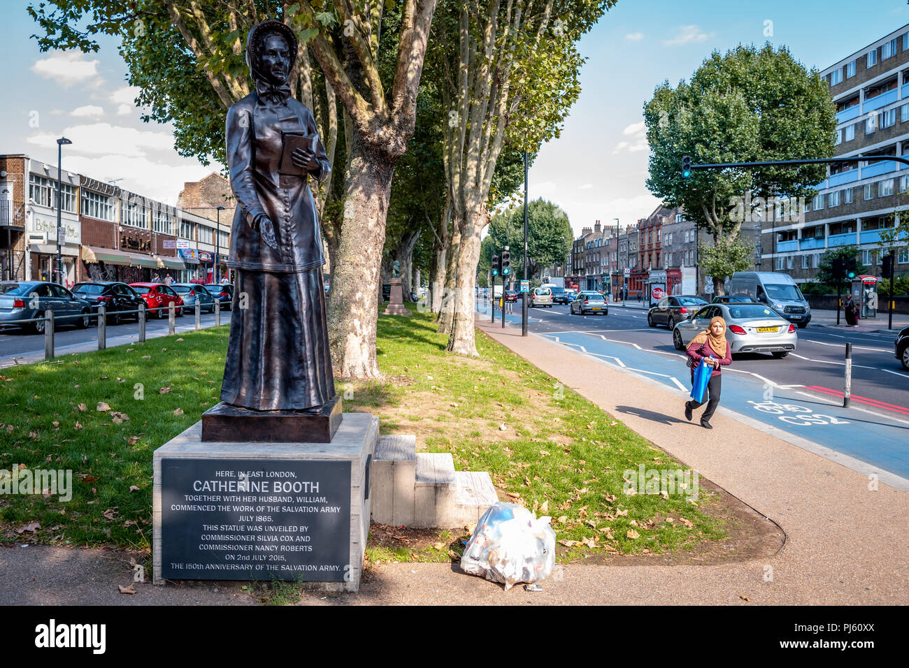Statue of Catherine Booth, founder of the Salvation Army, on Mile End ...