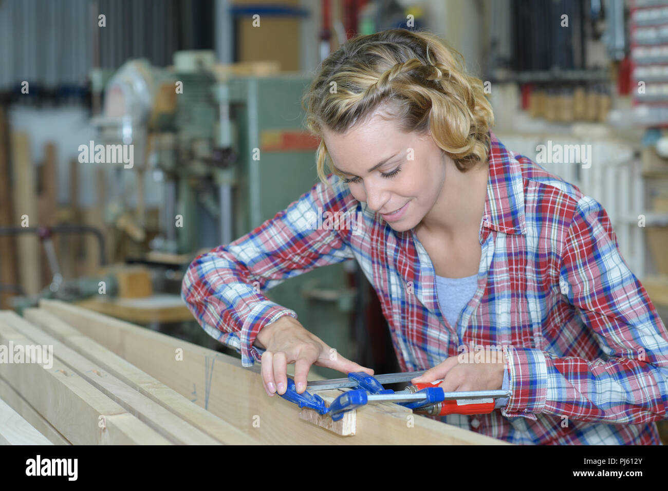 Carpenter clamping wood hi-res stock photography and images - Alamy