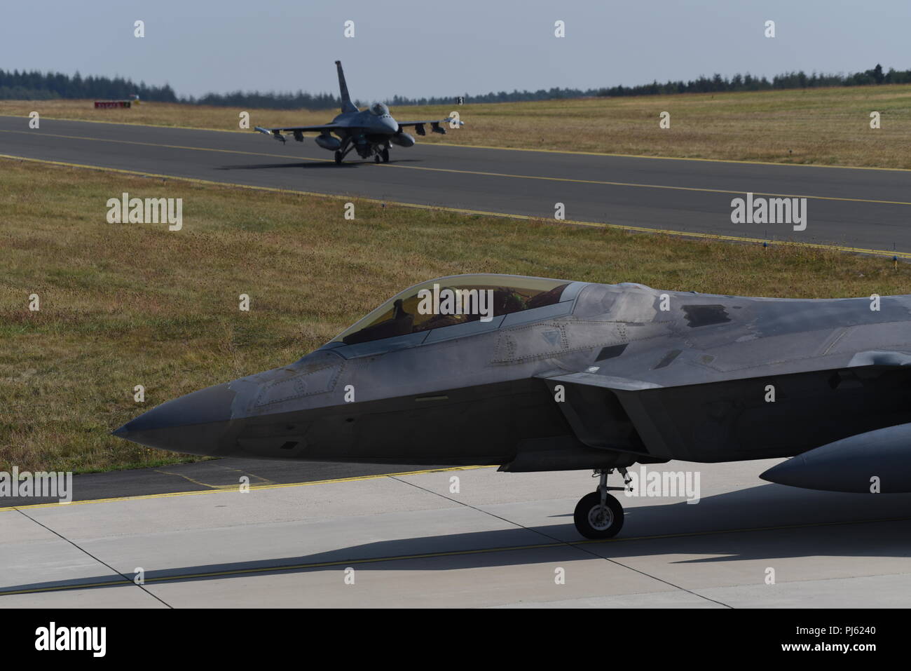 A U.S. Air Force F-22 Raptor from the 95th Fighter Squadron, 325th ...