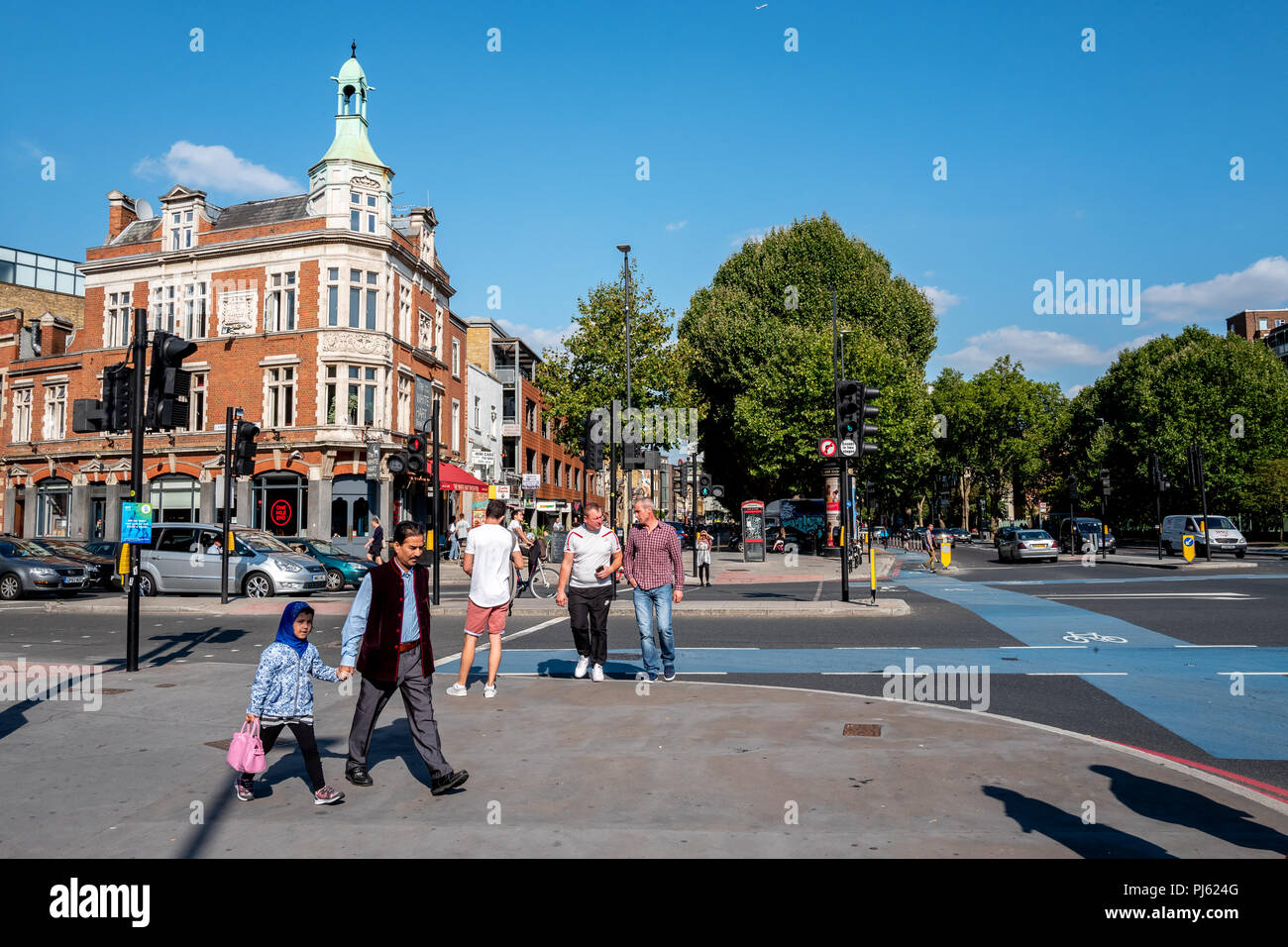 Mile end road london market hi-res stock photography and images - Alamy