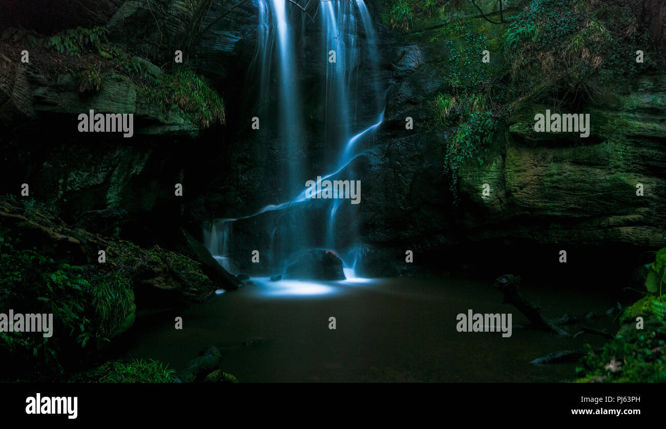 Long exposure hidden waterfall hi-res stock photography and images - Alamy