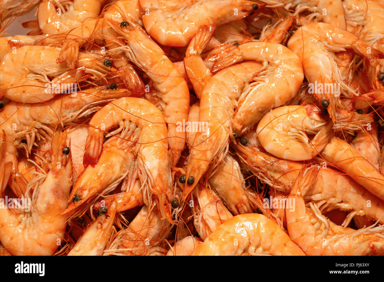 Raw prawns. Background Stock Photo - Alamy