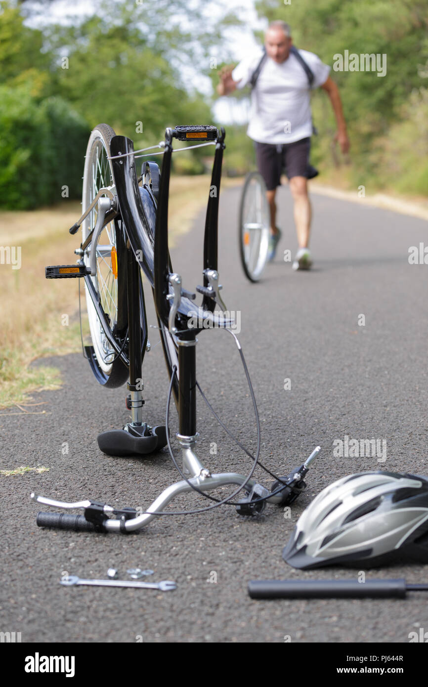 bicycle parts in a table disassembled bike Stock Photo - Alamy