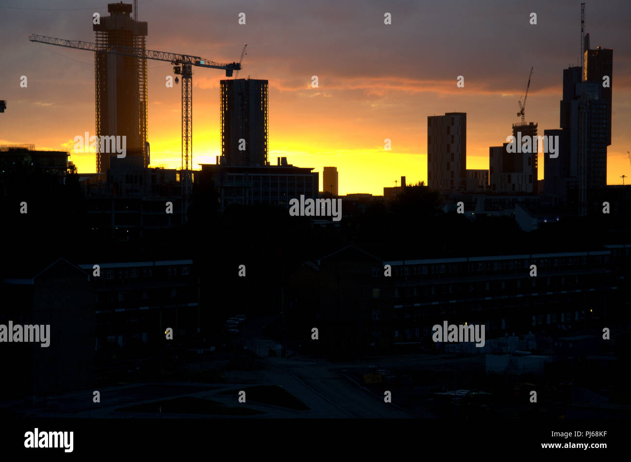 Manchester skyline silhouette hi-res stock photography and images - Alamy