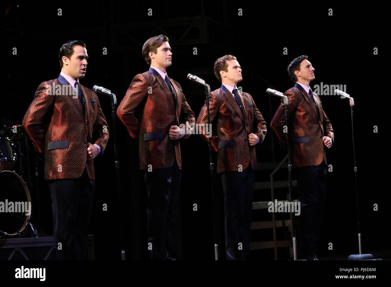 Bob gaudio hi-res stock photography and images - Alamy