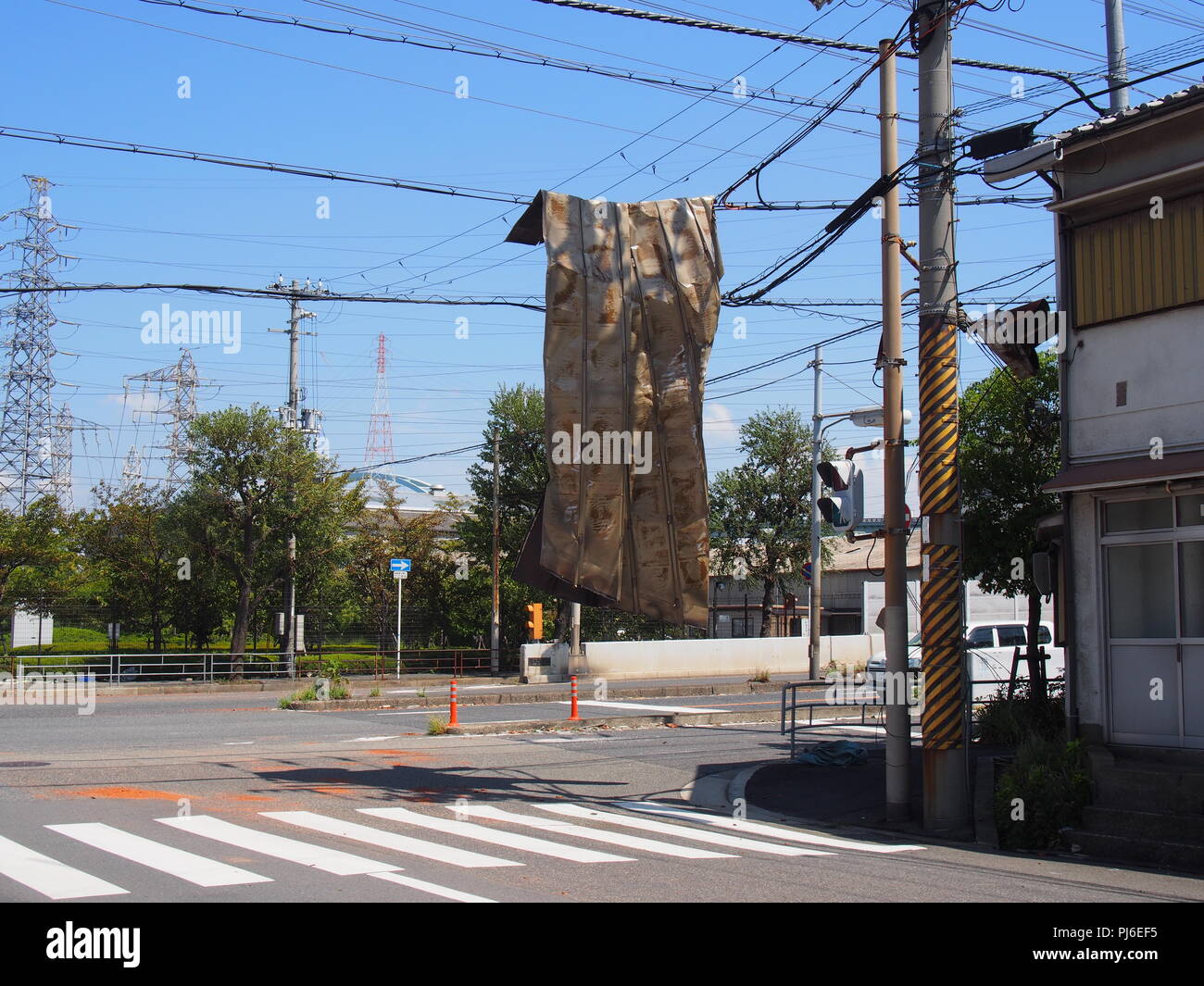 Suminoe-ku, Osaka city, Japan. 5th Sep, 2018. Debris is seen in Osaka ...