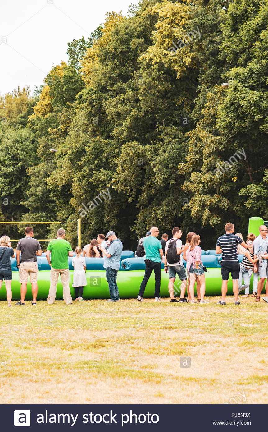Crowd Of People Watching Game Stock Photos & Crowd Of People Watching ...