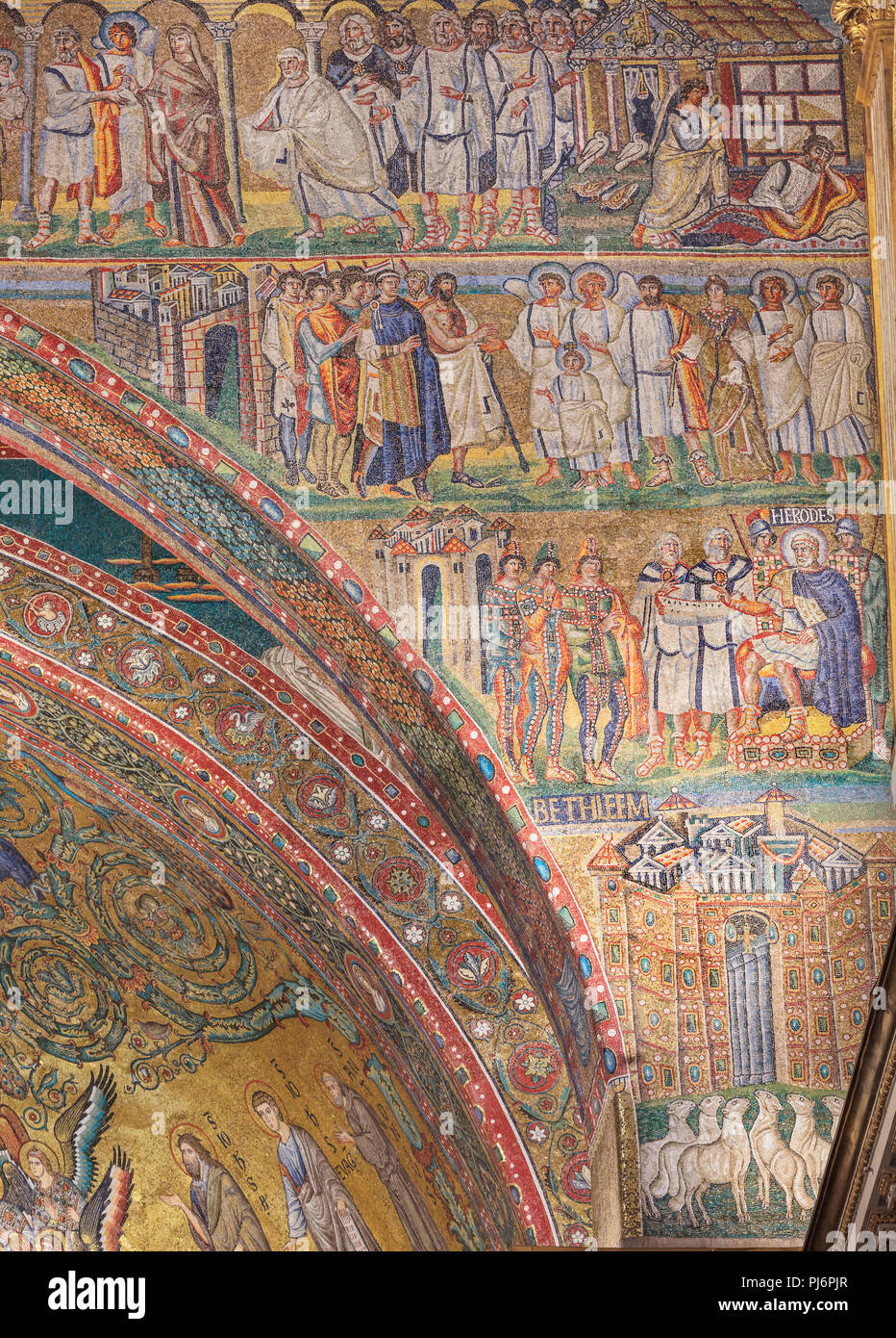 Santa maria maggiore mosaics hi-res stock photography and images - Alamy