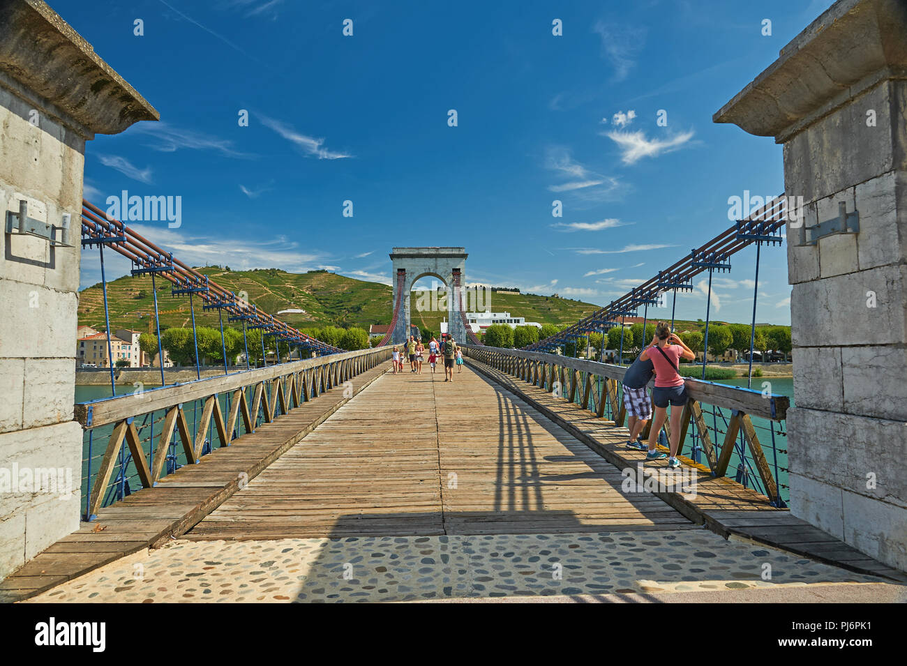 Iron suspension pedestrian bridge hi-res stock photography and images ...