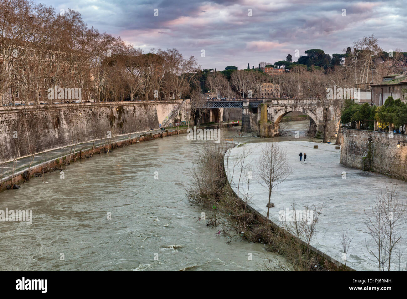 Ponte Palatino bridge, Tiber river, Rome, Lazio, Italy Stock Photo - Alamy