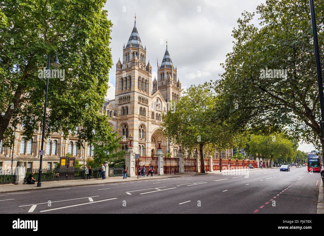 The iconic Natural History Museum Alfred Waterhouse Building frontage ...