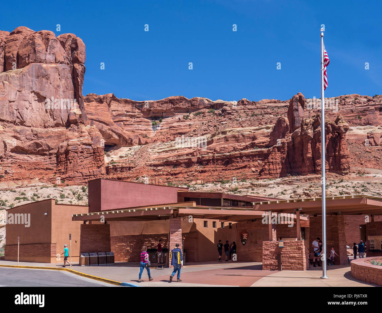 National park usa family visitors hi-res stock photography and images ...