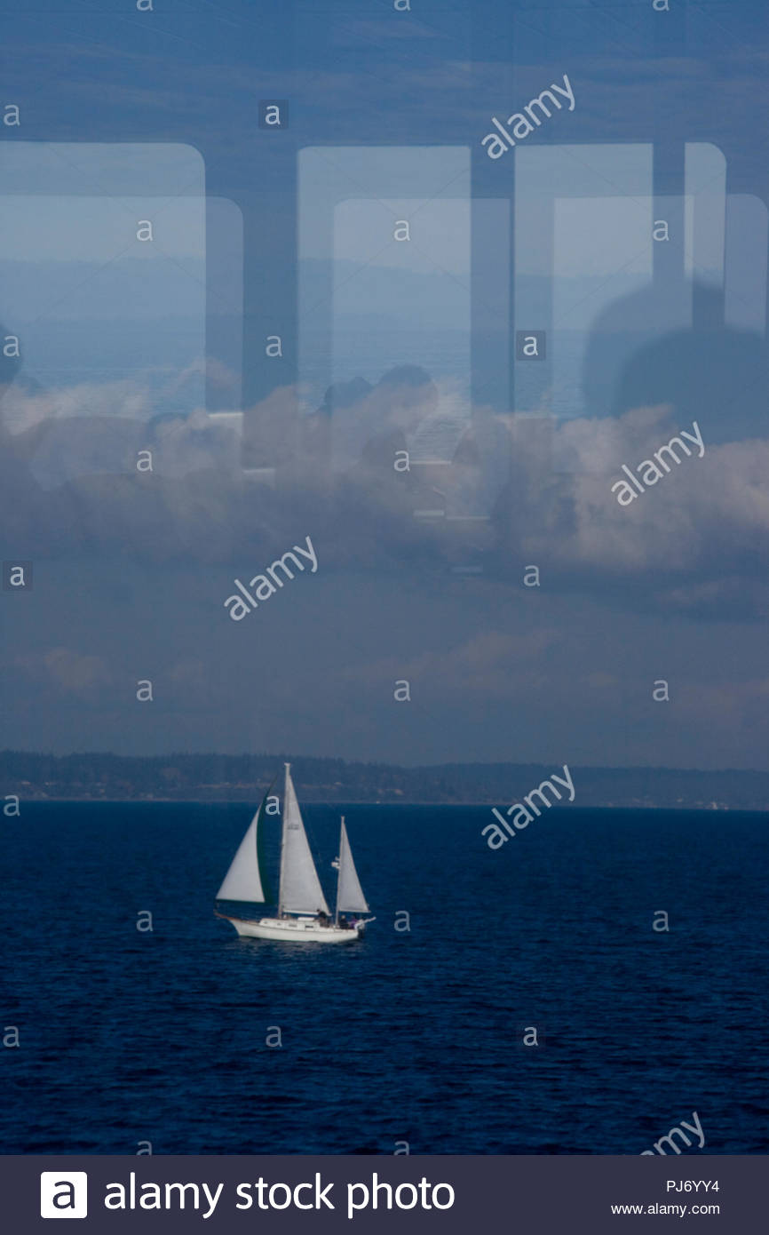 Blue Hull Sailboat Stock Photos & Blue Hull Sailboat Stock Images - Alamy