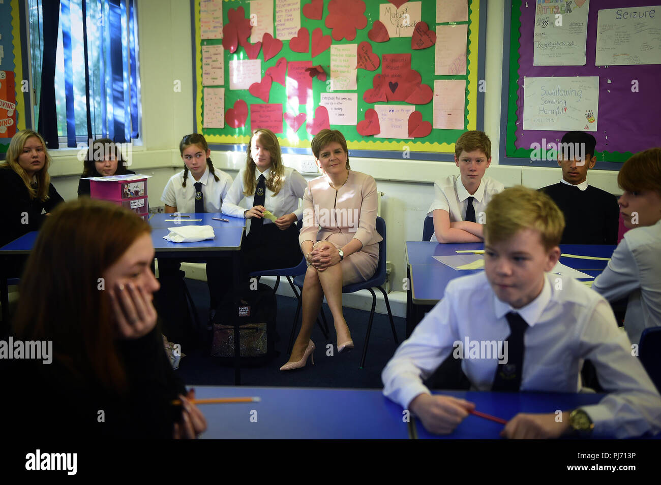 First Minister Nicola Sturgeon meets young people taking part in mental ...
