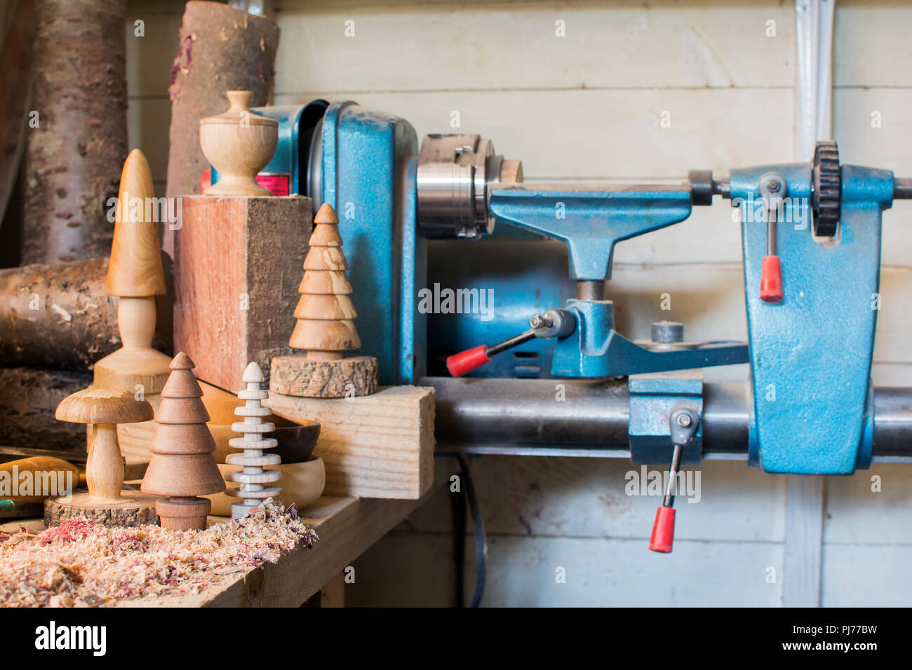 Old wood lathe hi-res stock photography and images - Alamy