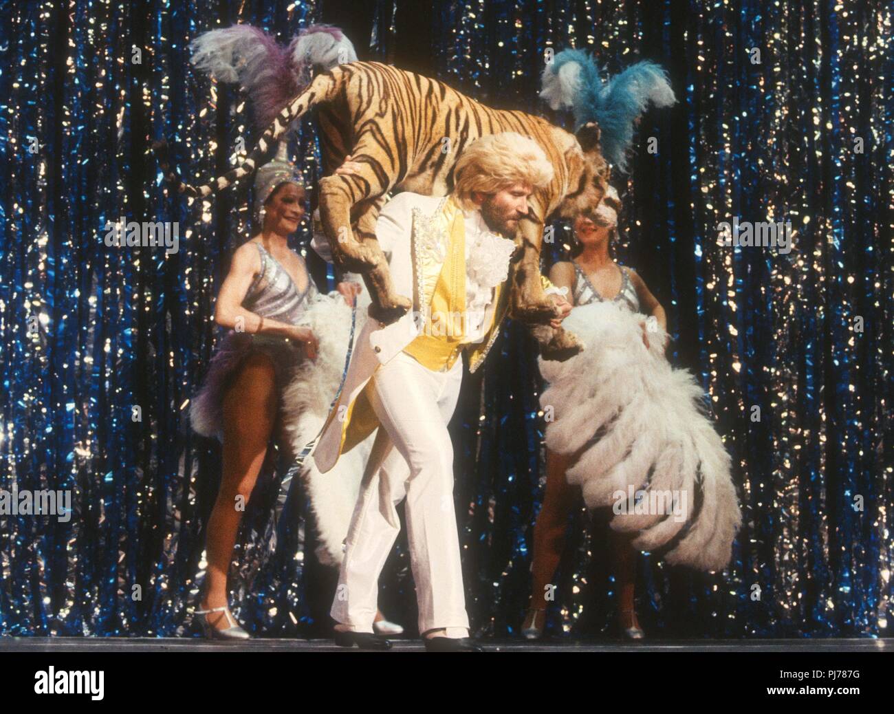 Robin Williams performing in 1990 Photo By Adam Scull/PHOTOlink.net ...