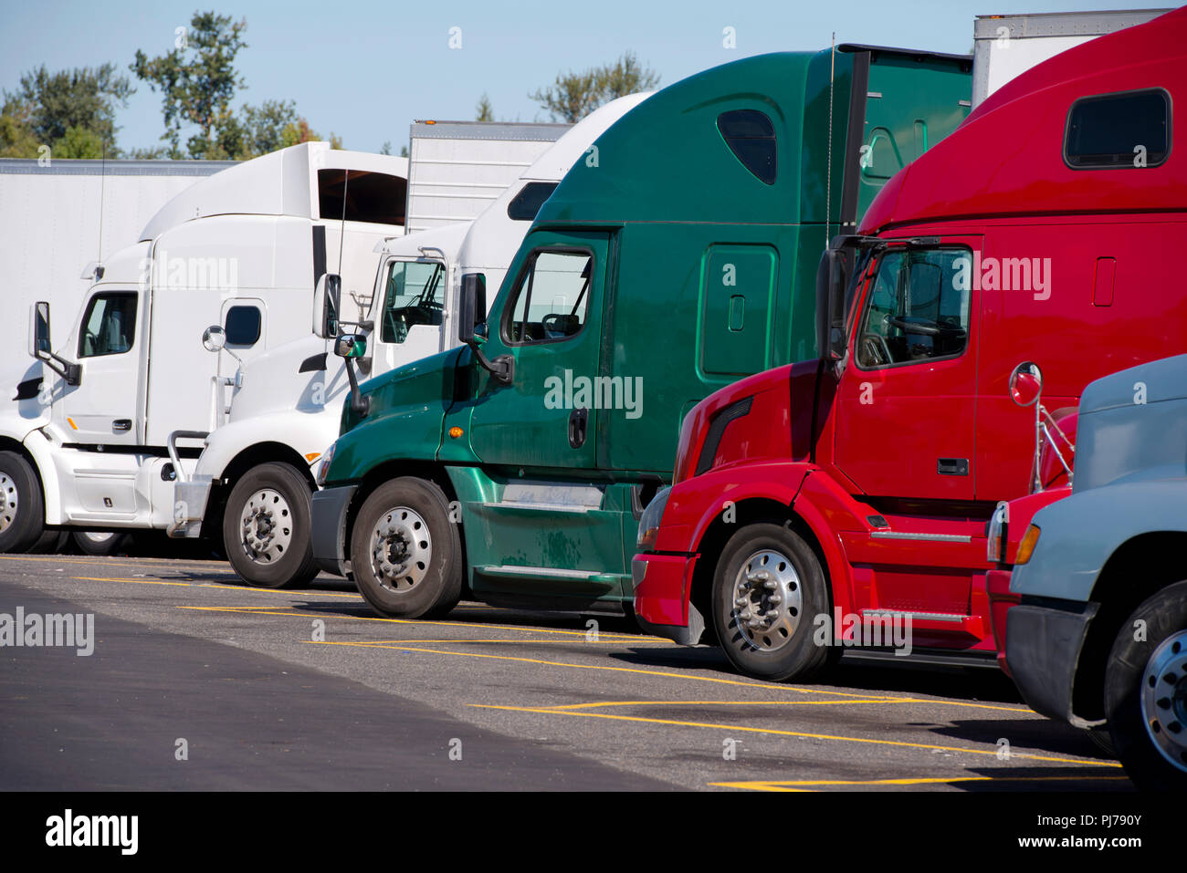 Truck parking lots hi-res stock photography and images - Alamy