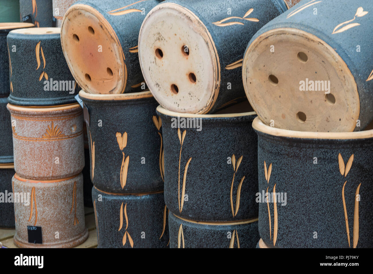 Ceramic planters hi-res stock photography and images - Alamy