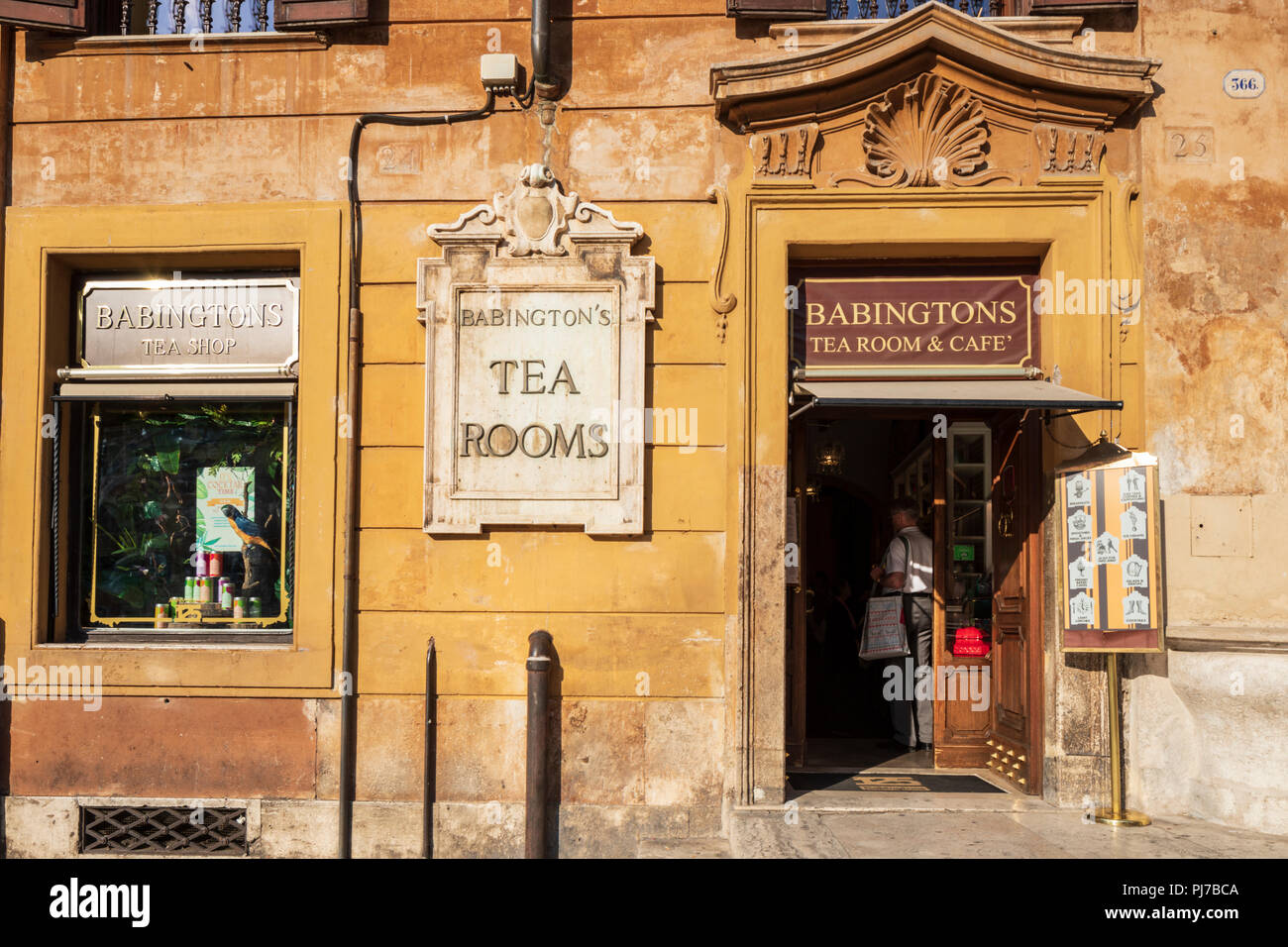 English tea rooms hi-res stock photography and images - Alamy