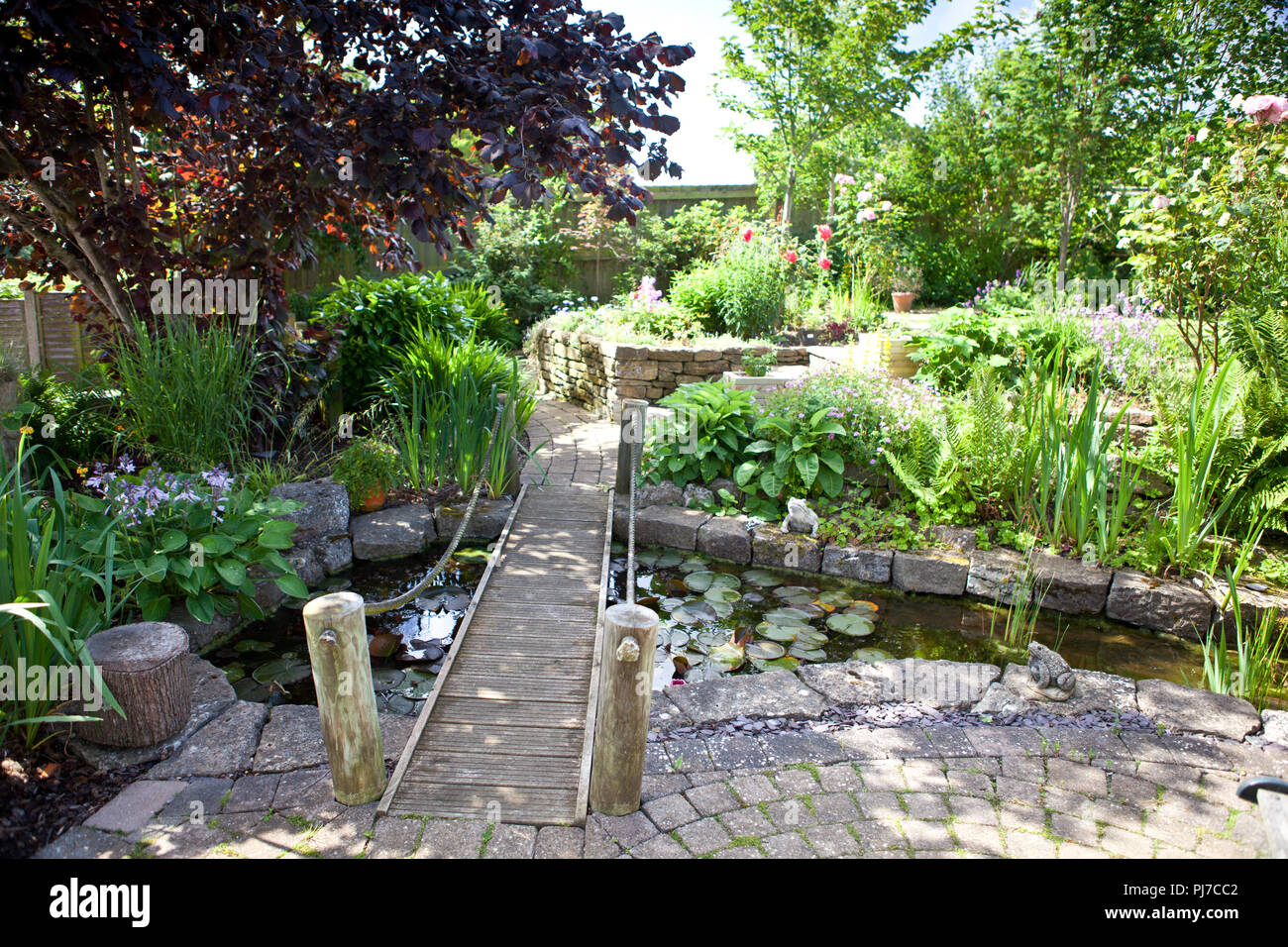 Paving stone bridge hi-res stock photography and images - Alamy