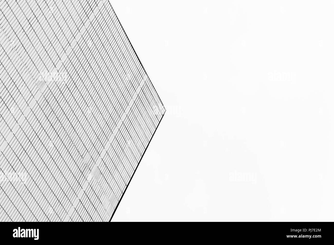 Diagonal lines in architecture hi-res stock photography and images - Alamy