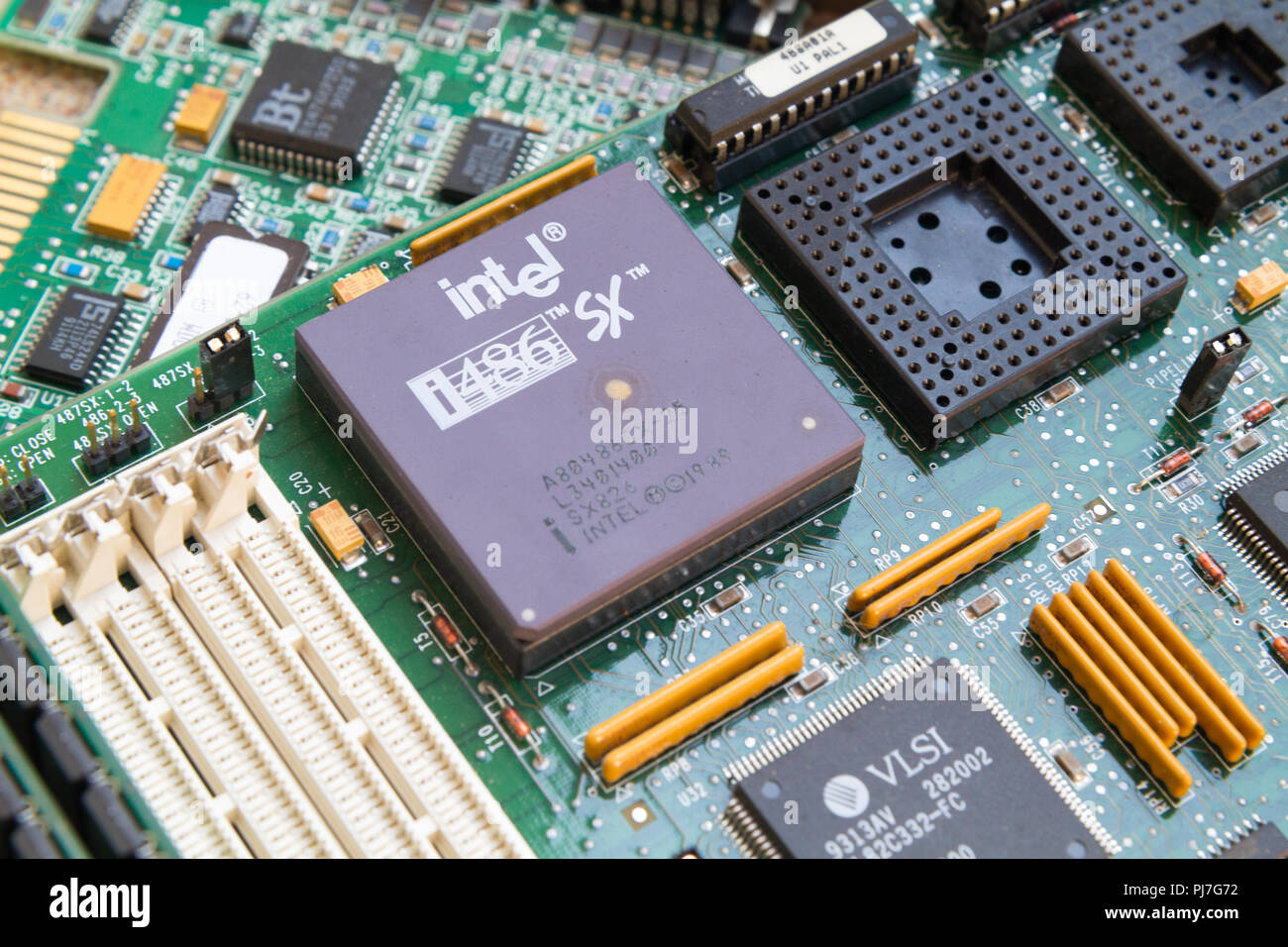 Intel Microprocessor Stock Photos & Intel Microprocessor Stock Images ...