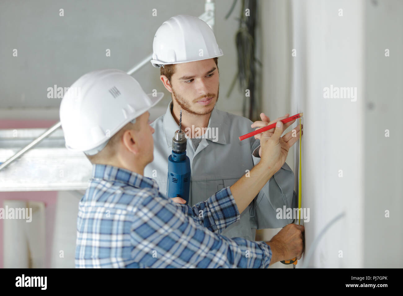 Position for an apprentice hi-res stock photography and images - Alamy