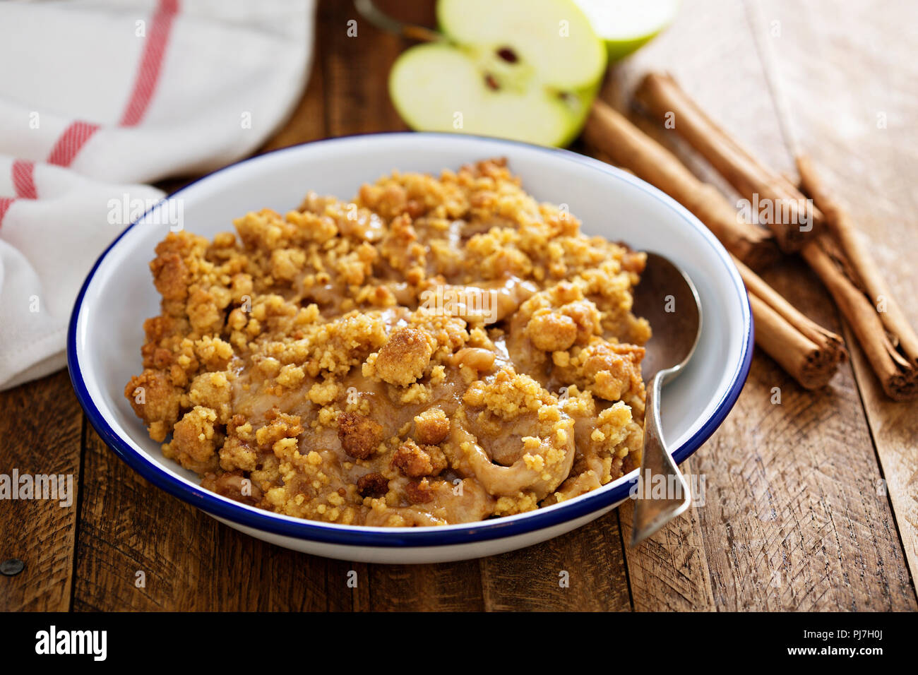 Caramel apple crumble with cinnamon, fall dessert recipe Stock Photo ...