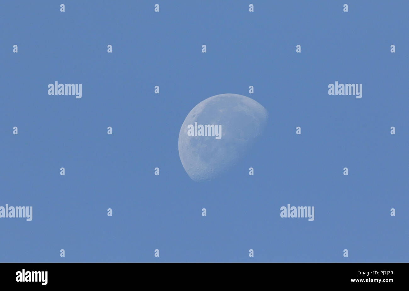 Daytime sky with moon hi-res stock photography and images - Alamy
