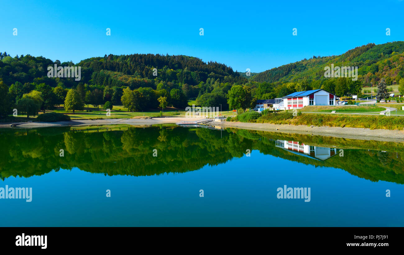 Symmetrical reflection hi-res stock photography and images - Alamy