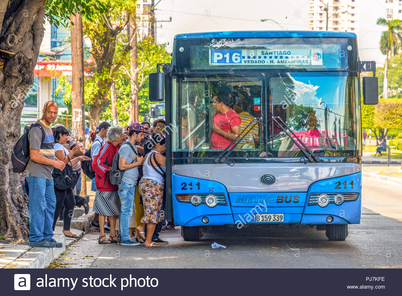 Crowded Public Transport Stock Photos & Crowded Public Transport Stock ...