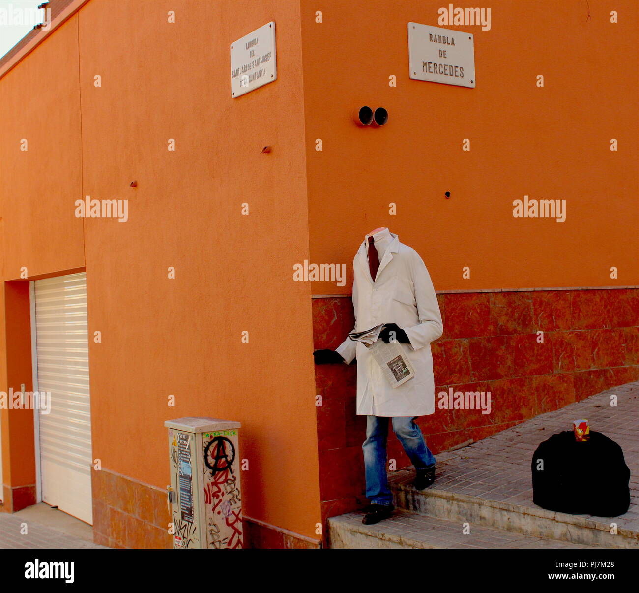 Headless man hi-res stock photography and images - Alamy