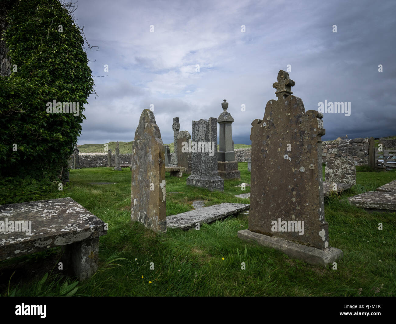 Scottish headstone hi-res stock photography and images - Alamy