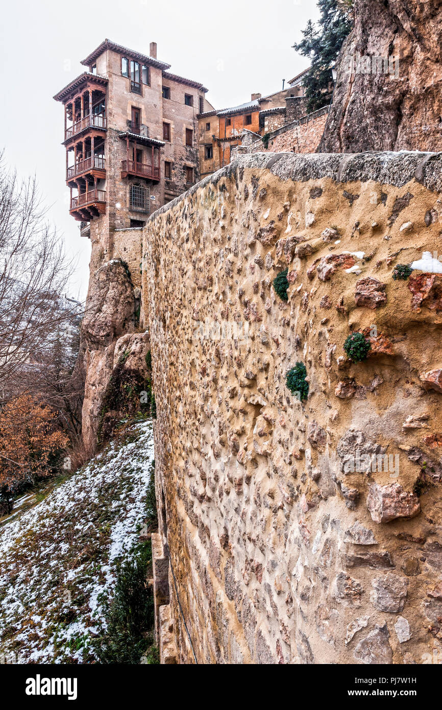 Casas colgadas hi-res stock photography and images - Alamy