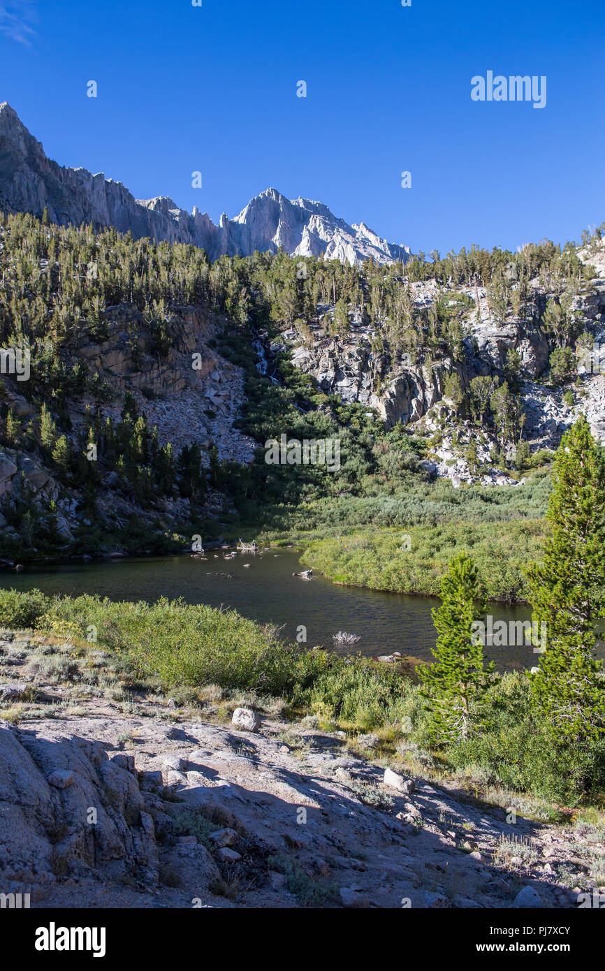 Kearsarge pass trail in the Eastern Sierra Nevada mountains of ...