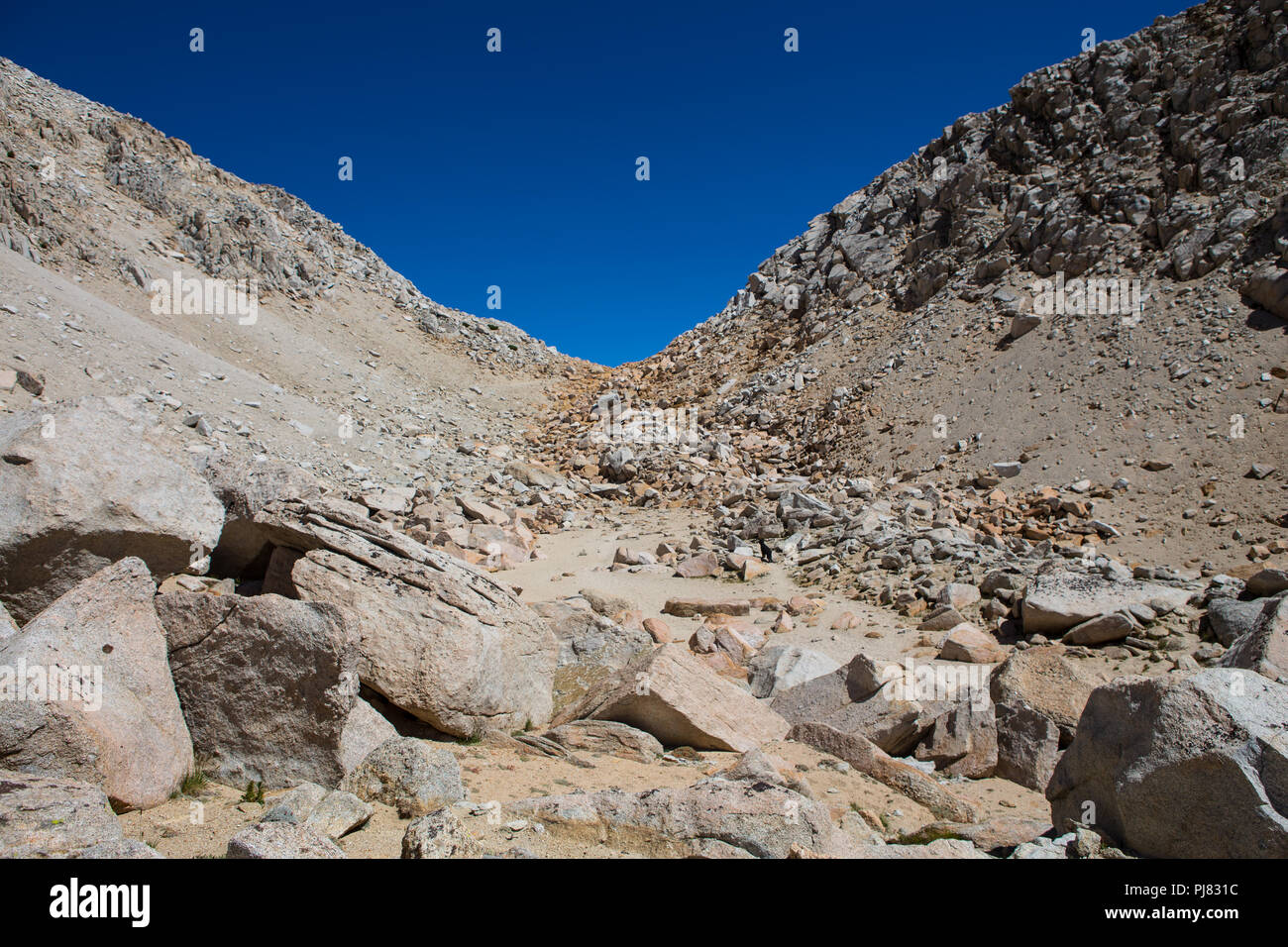 Mono Pass rises to a height of 12,060ft as it crosses the Eastern ...