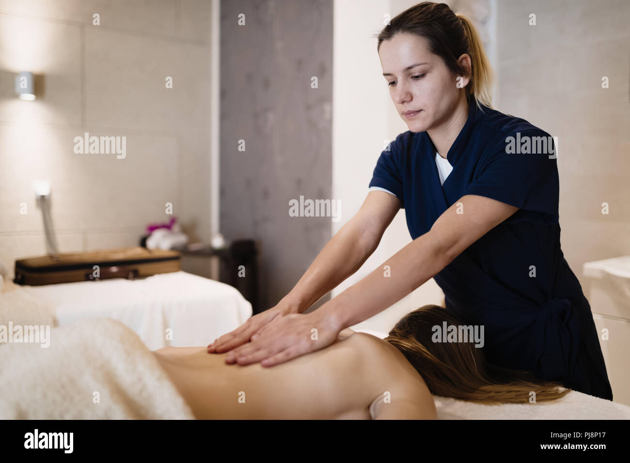Masseur hi-res stock photography and images - Alamy