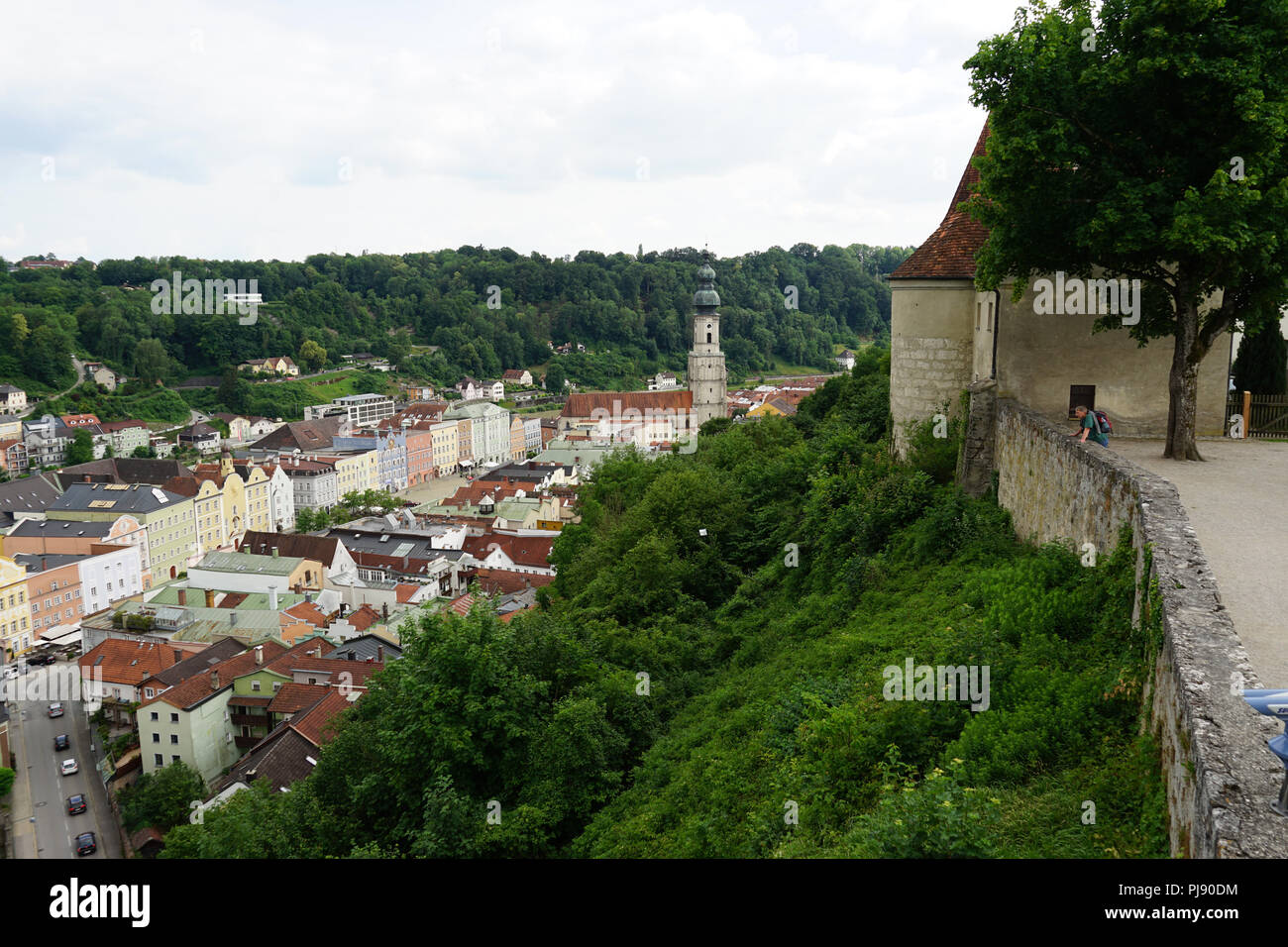 Burg zu Burghausen, Blick von der Burg auf Burghausen, Bayern ...