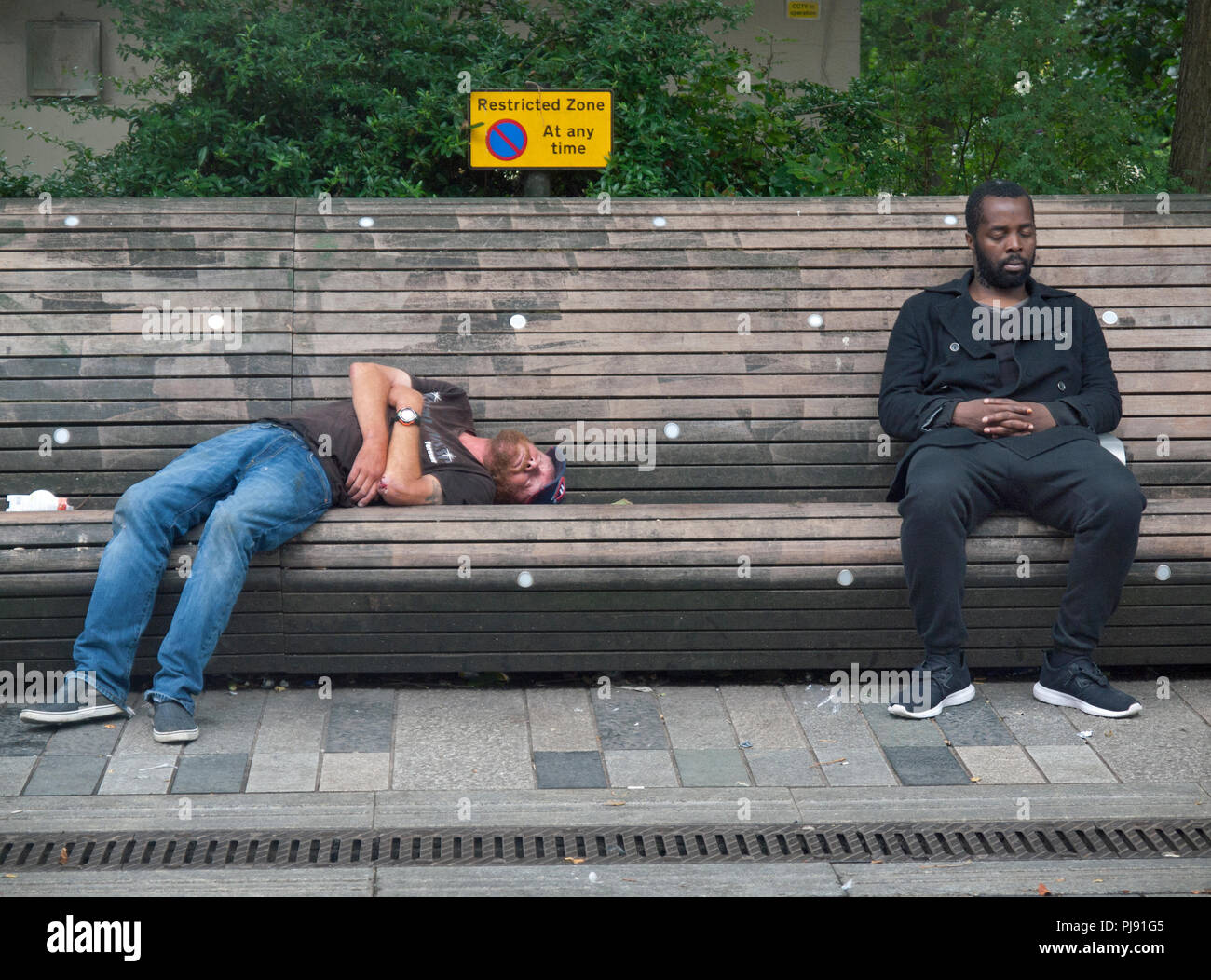 Brighton bench hi-res stock photography and images - Alamy