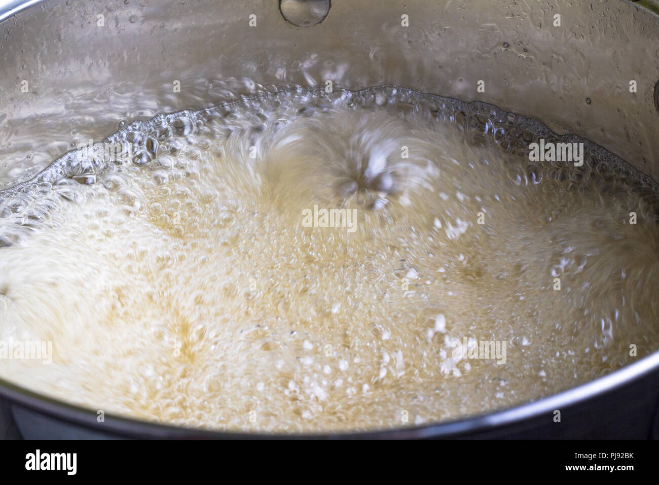 Boiling Syrup Stock Photos & Boiling Syrup Stock Images - Alamy