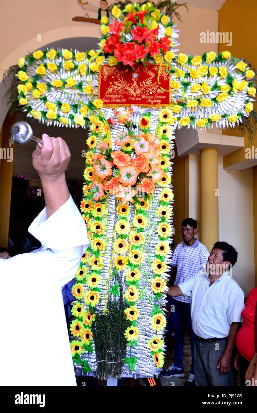 Feast of the Crosses -Virgen de la Candelaria - Carnival in HUARAZ ...