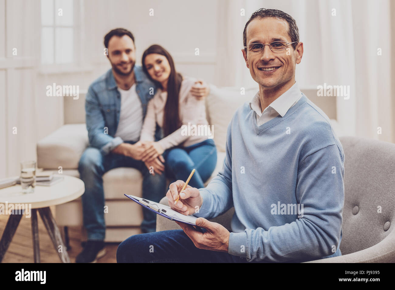 Family therapist hi-res stock photography and images - Alamy