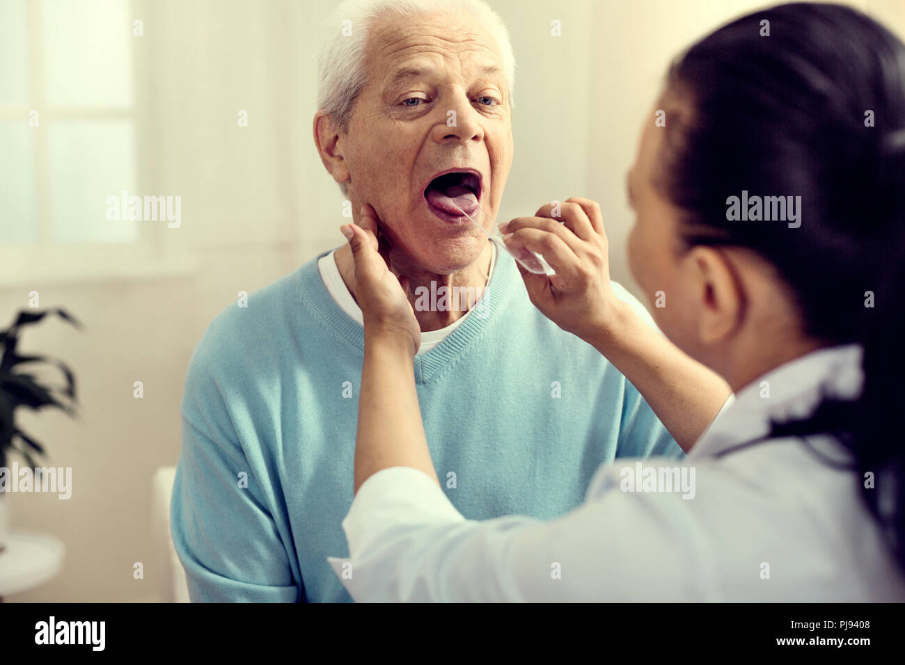 Tonsils hi-res stock photography and images - Alamy