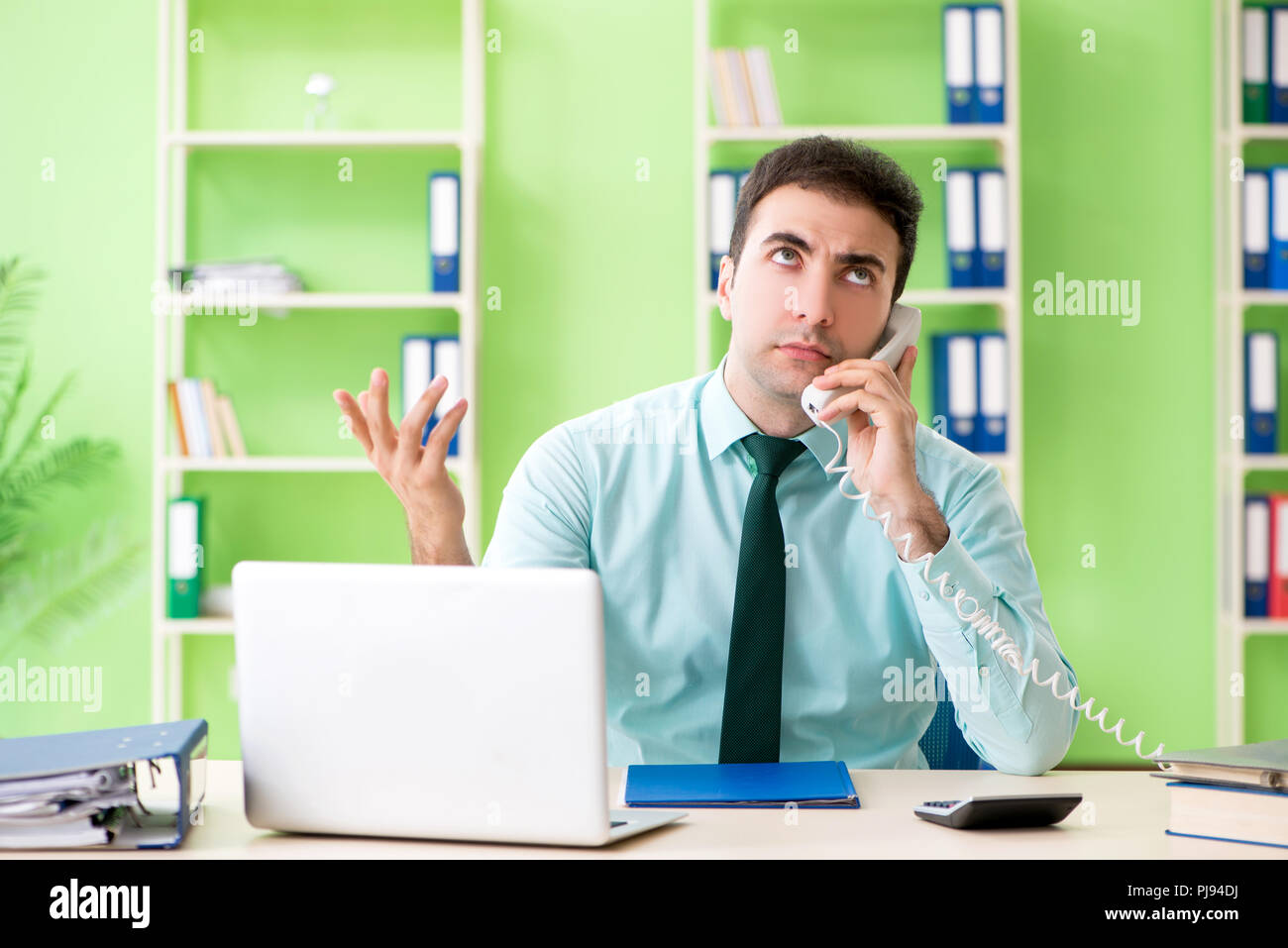 Manager explaining centre hi-res stock photography and images - Alamy