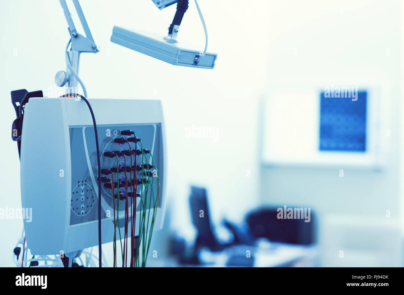 Eeg computer hi-res stock photography and images - Alamy