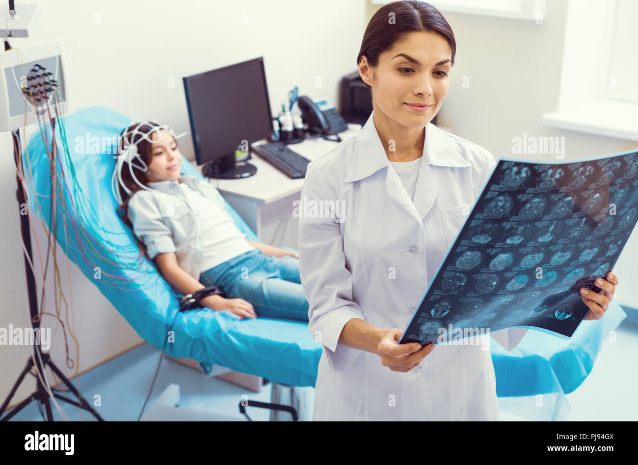 Mri scan child hi-res stock photography and images - Alamy