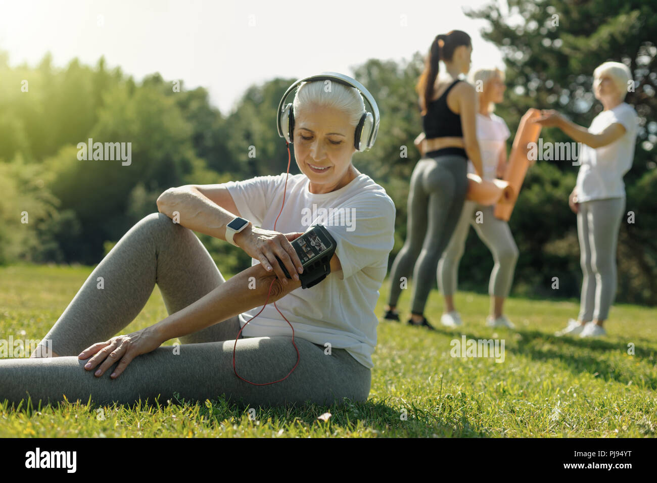 Lady turning hi-res stock photography and images - Alamy