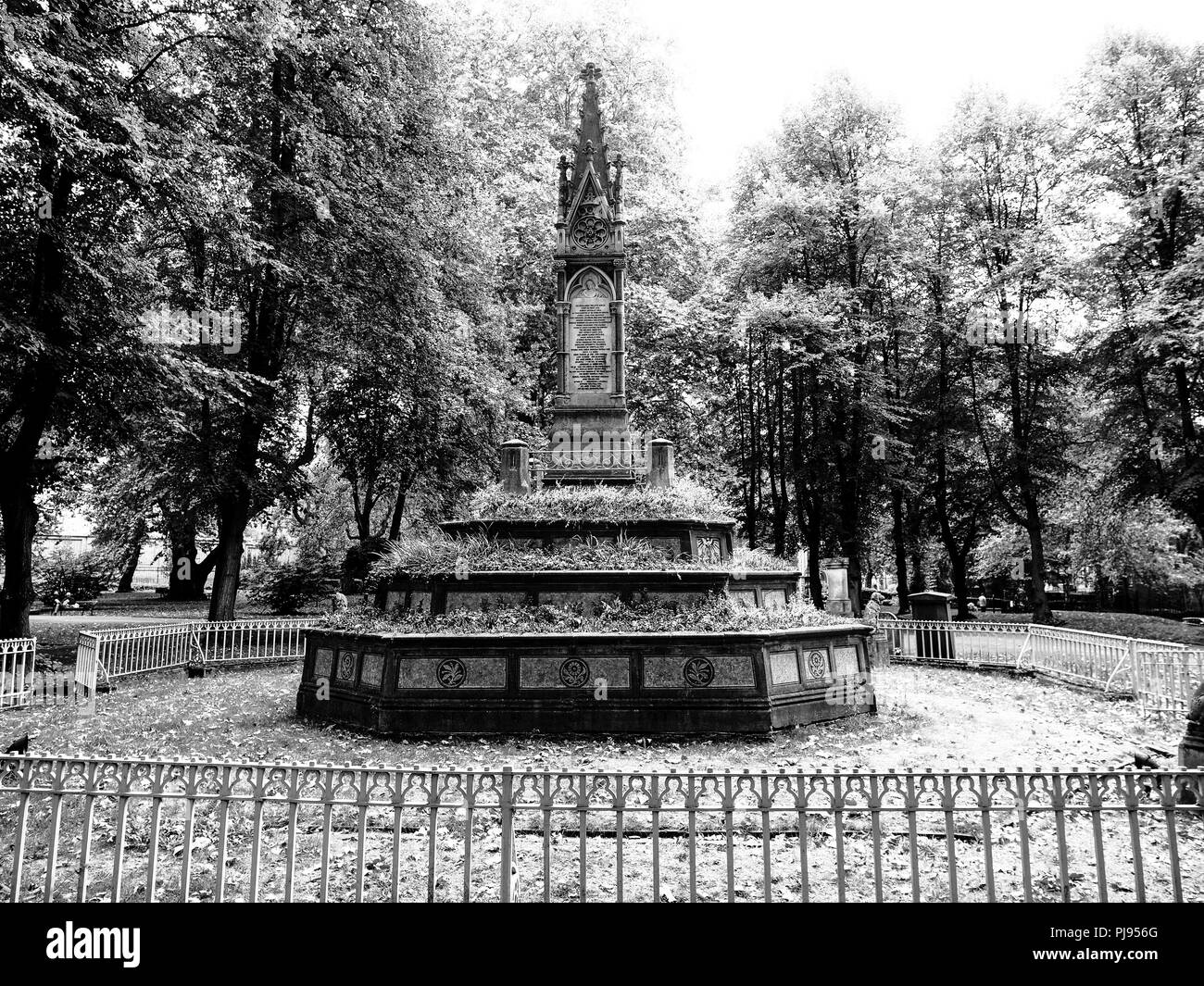 The Burdett Coutts Memorial Sundial Stock Photo - Alamy